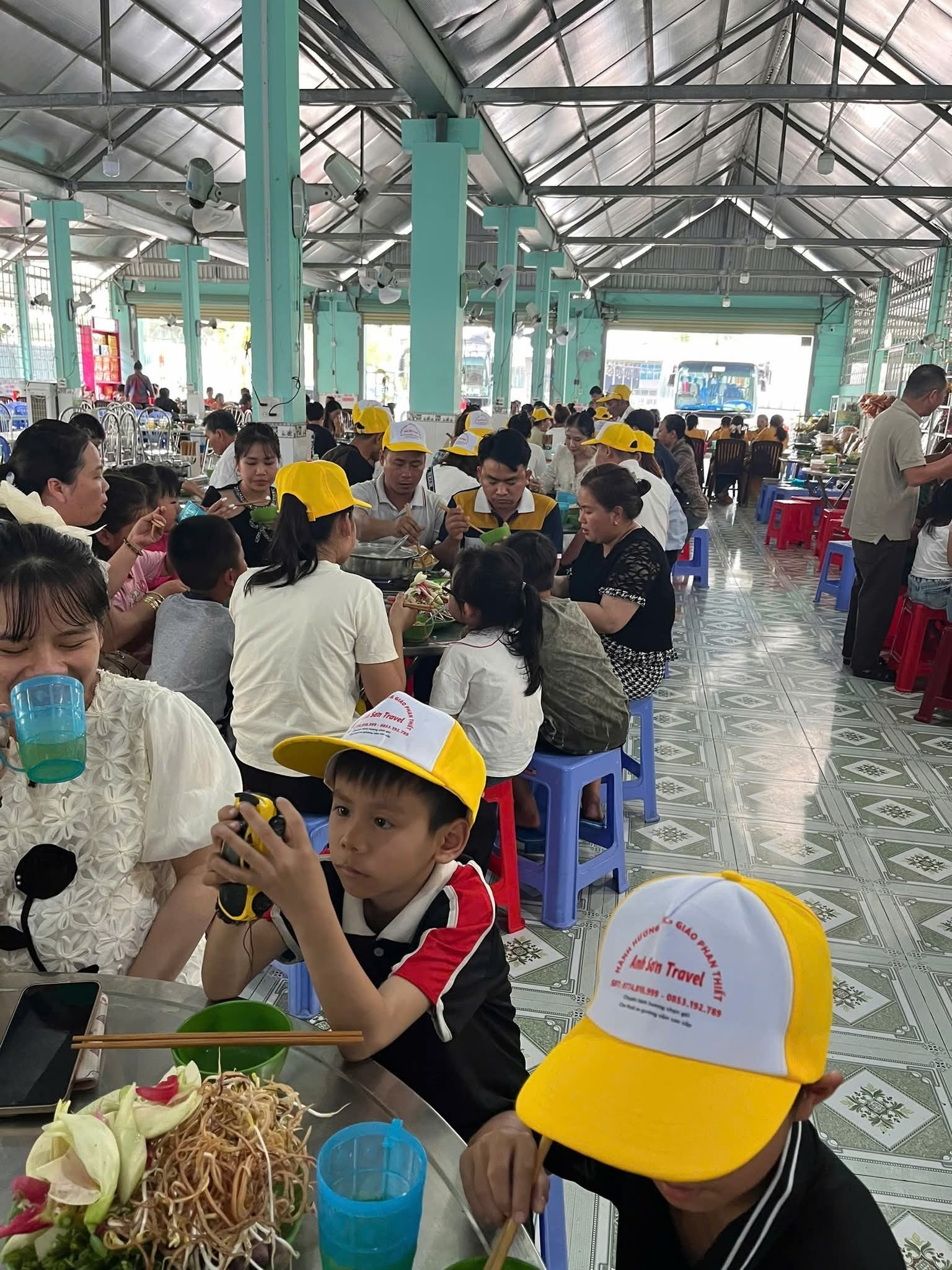 Hành Hương Cha Diệp - Bến Ninh Kiều Cần Thơ 1N1D - Công Ty TNHH Thương Mại Và Dịch Vụ Anh Sơn Travel